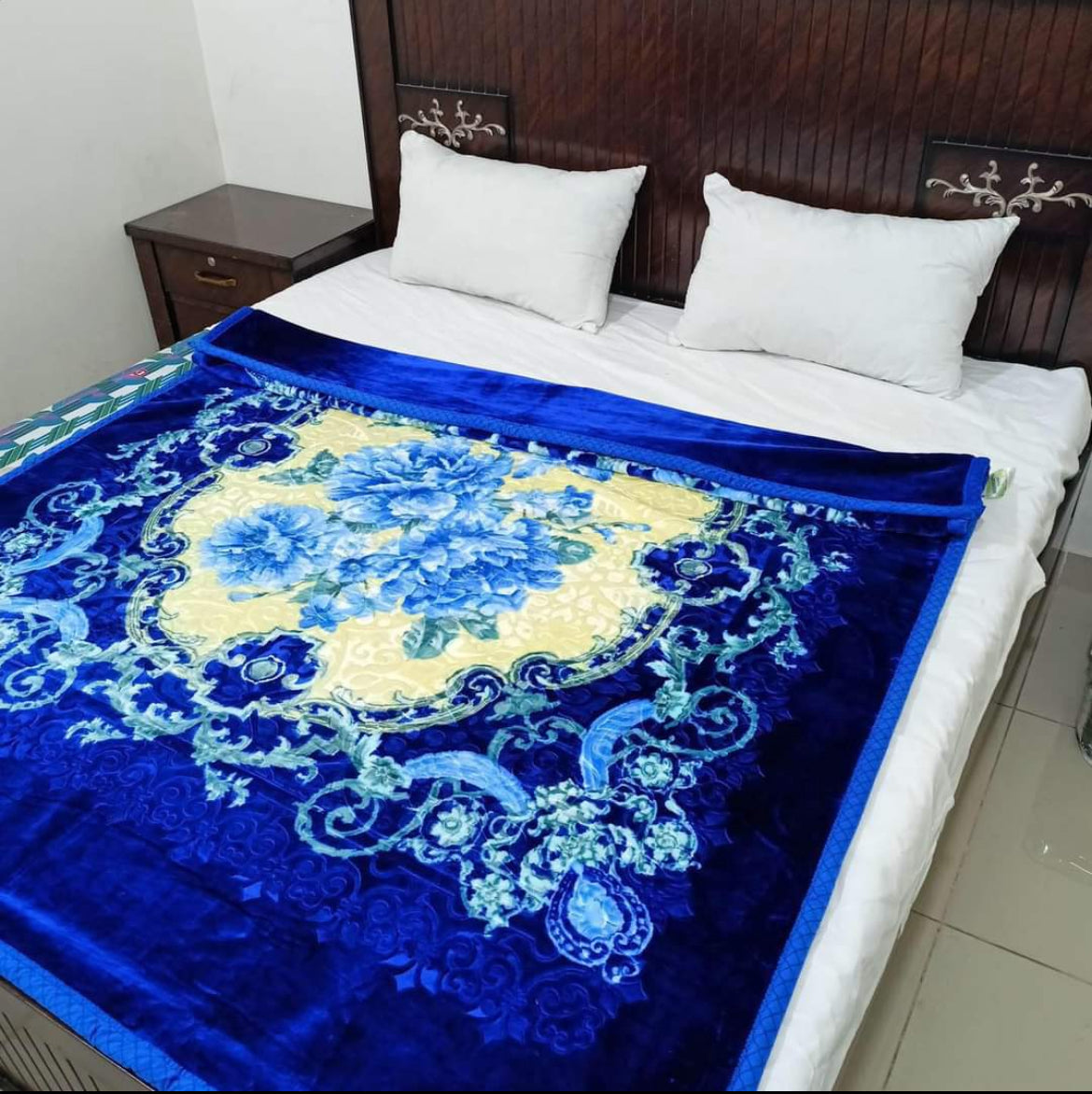 Master Cloudy Self Emboss Blanket/KAMBLE (Copy)